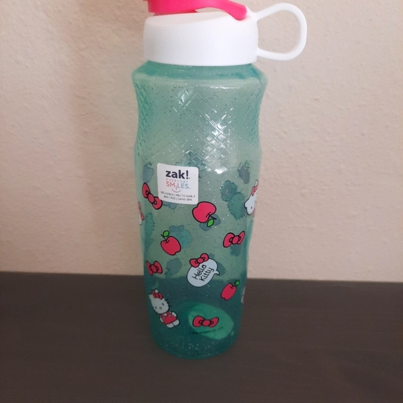 Zak | Dining | Hello Kitty Water Bottle | Poshmark